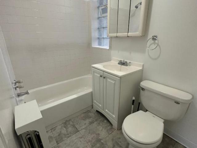 1 Br, 1 bath, Condo 5912 West 26th St