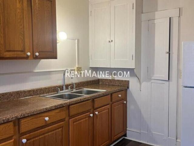1 Br, 1 bath, Condo 591 Main St