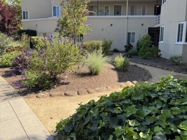 1 Br, 1 bath, Condo 5 Aragon Blvd