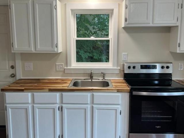 1 Br, 1 bath, Condo 5 Elm St