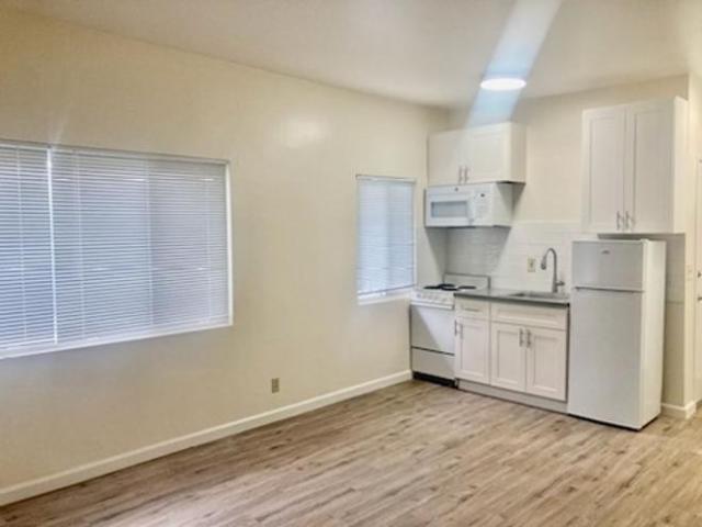 1 Br, 1 bath, Condo 5 F Street