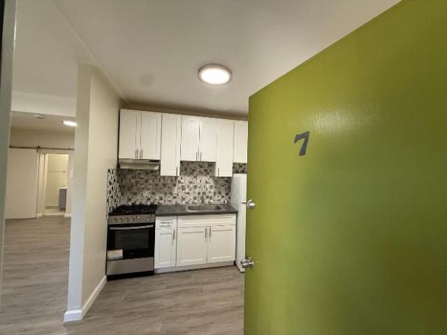 1 Br, 1 bath, Condo 5 F Street