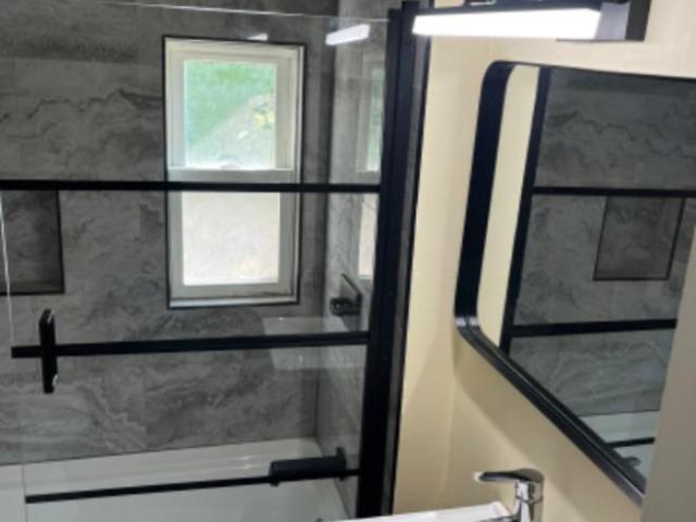 1 Br, 1 bath, Condo 5 Lasalle Ave 3floor