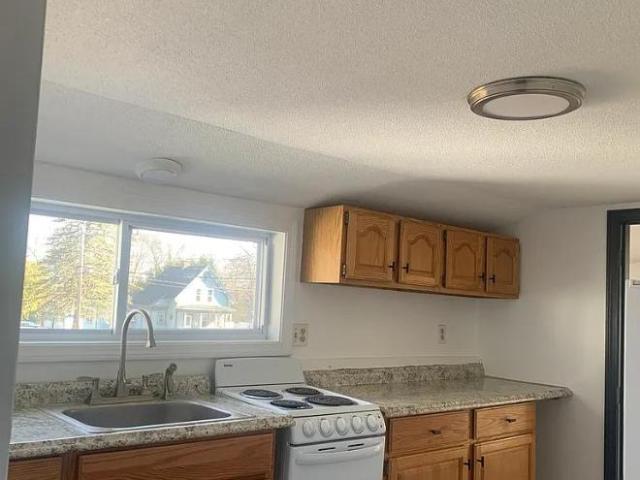 1 Br, 1 bath, Condo 5 Leonard Ave