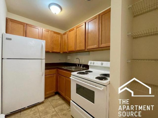 1 Br, 1 bath, Condo 6006 North Kenmore