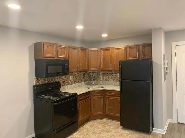 1 Br, 1 bath, Condo 6001 N 17th St