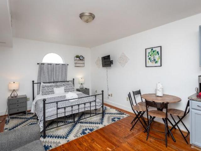 1 Br, 1 bath, Condo 600 E Main St