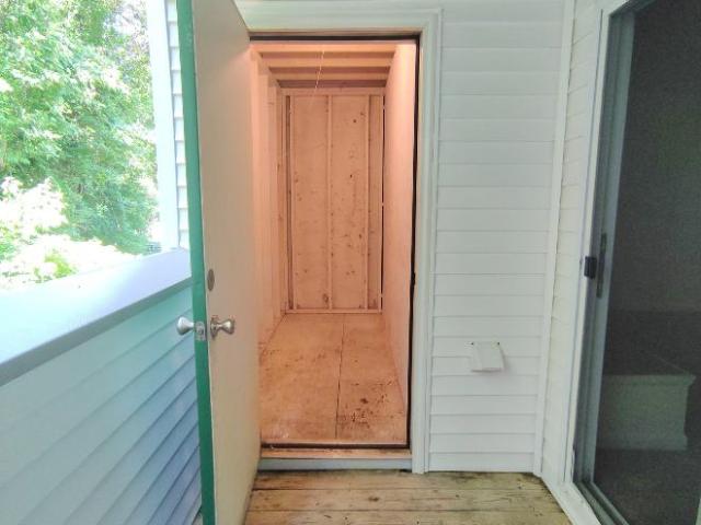 1 Br, 1 bath, Condo 600 Reusens Rd