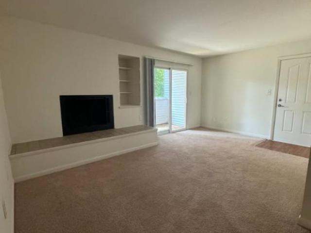 1 Br, 1 bath, Condo 600 Reusens Road