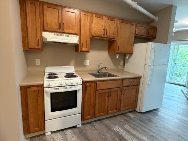 1 Br, 1 bath, Condo 60 Pleasant St