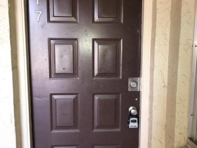 1 Br, 1 bath, Condo 6110 Curry Ford Rd