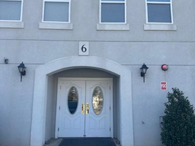 1 Br, 1 bath, Condo 612 Brittany Drive