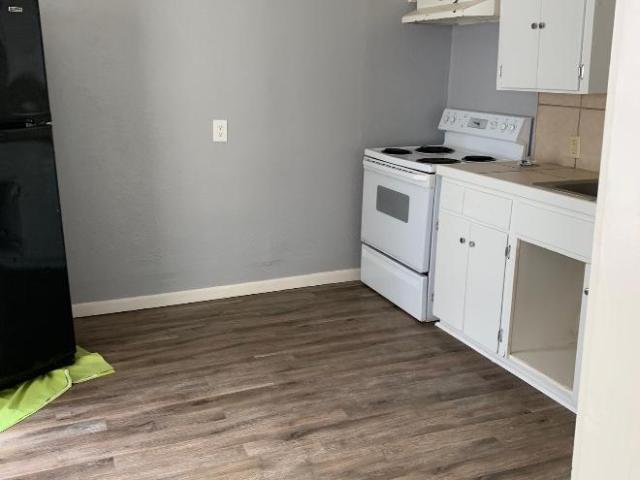 1 Br, 1 bath, Condo 616 West Lee