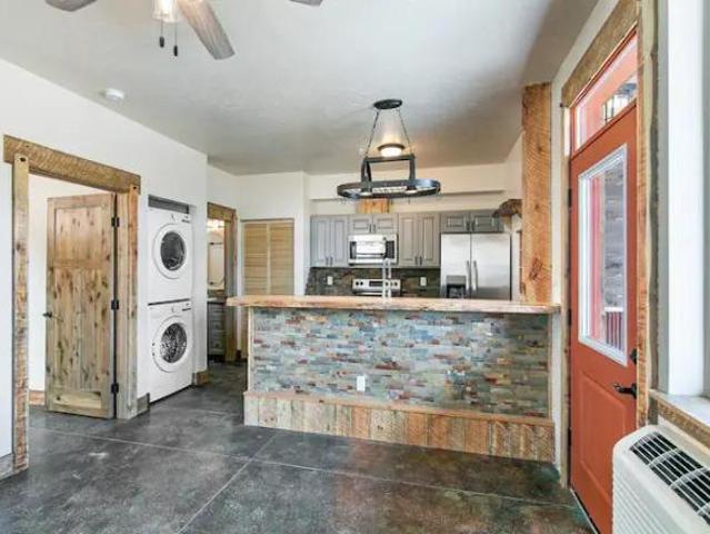 1 Br, 1 bath, Condo 6186 Lay About Lane
