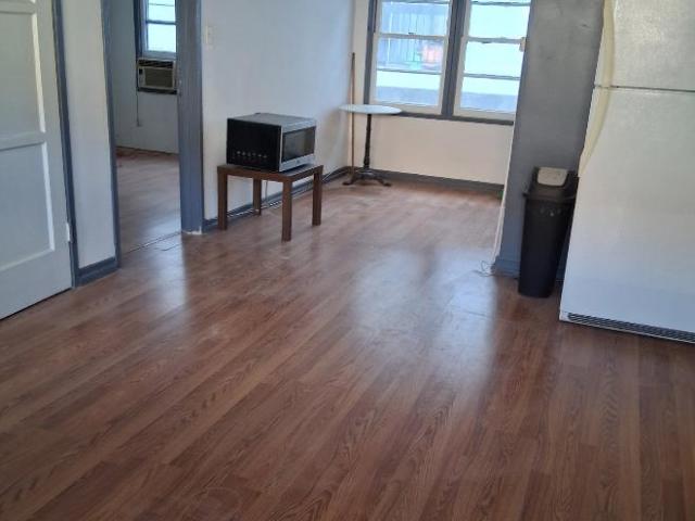 1 Br, 1 bath, Condo 620 E Acacia Ave