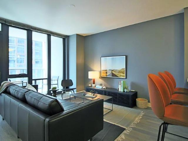 1 Br, 1 bath, Condo 621 N Wells St