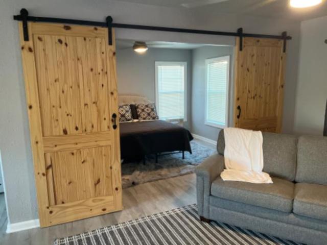 1 Br, 1 bath, Condo 622 Texan Trl