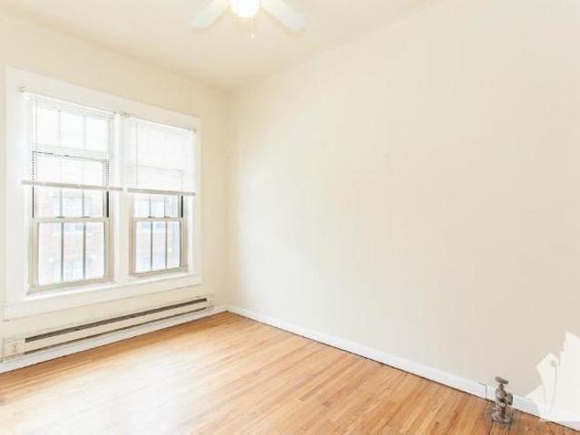 1 Br, 1 bath, Condo 626 West Barry Avenue