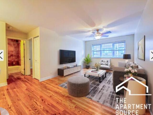 1 Br, 1 bath, Condo 627 West Wrightwood Ave