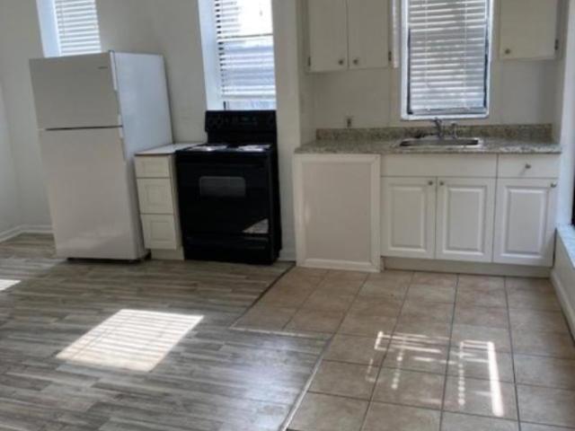 1 Br, 1 bath, Condo 630 Brevard Ave