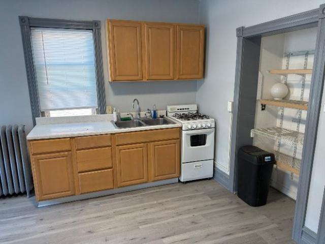 1 Br, 1 bath, Condo 630 Penn Ave