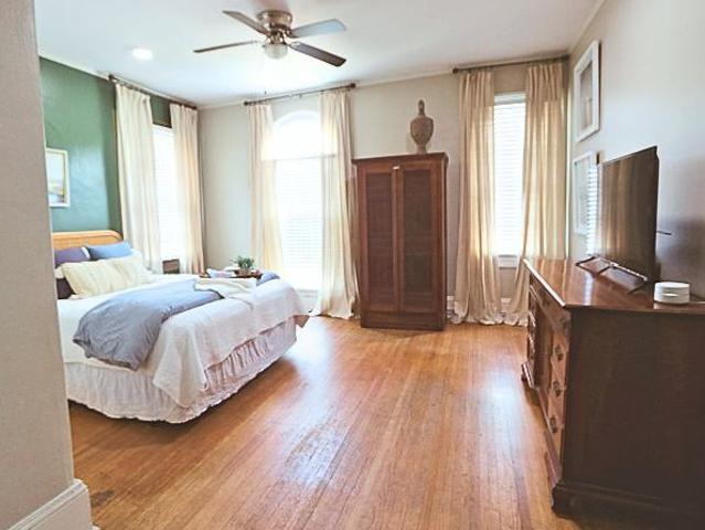 1 Br, 1 bath, Condo 633 College St