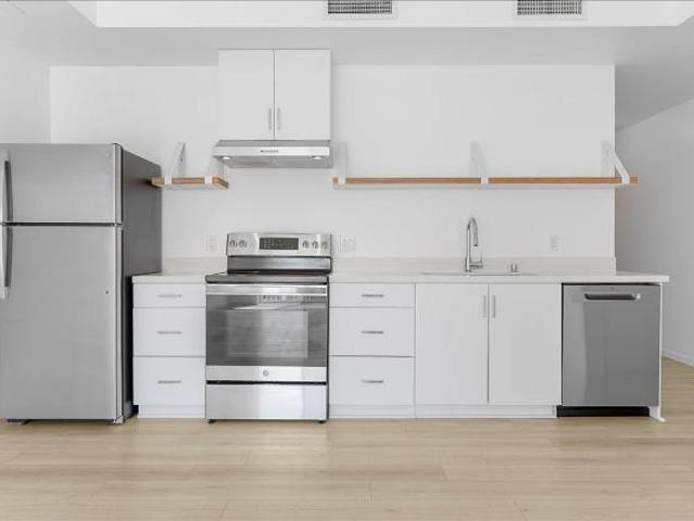 1 Br, 1 bath, Condo 636 N Juanita Avenue