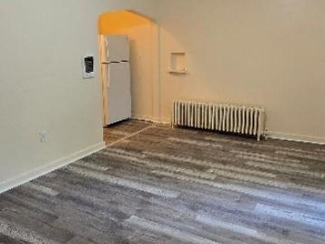 1 Br, 1 bath, Condo 636 S Palouse St