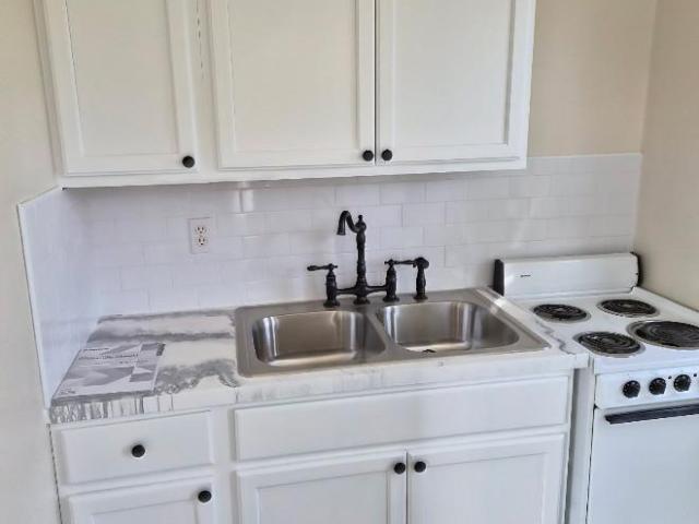 1 Br, 1 bath, Condo 636 S Palouse St