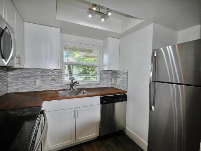 1 Br, 1 bath, Condo 637 E Harwood St