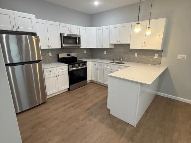1 Br, 1 bath, Condo 67 12th Ave