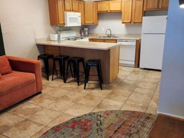 1 Br, 1 bath, Condo 6405 E Indian School Rd