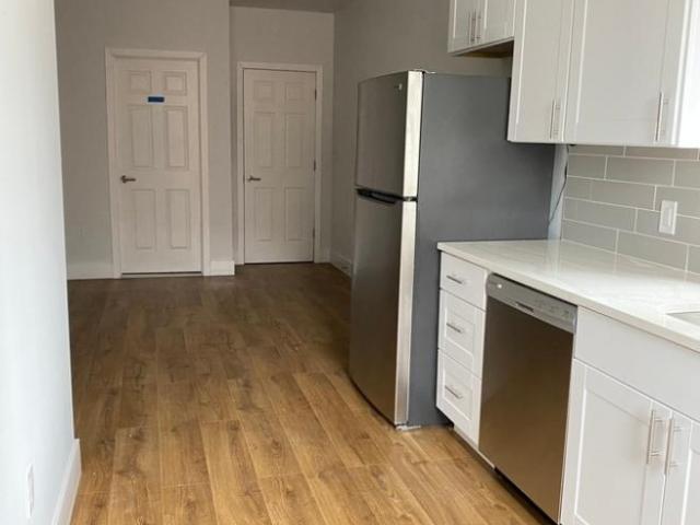1 Br, 1 bath, Condo 6400 Haverford Ave