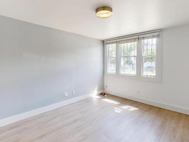 1 Br, 1 bath, Condo 643 Webster St