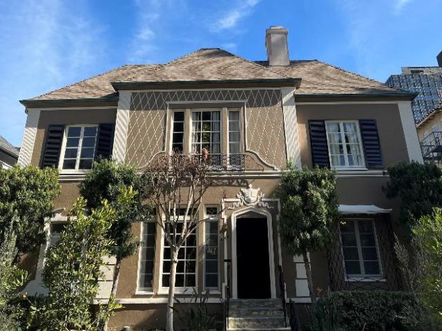 1 Br, 1 bath, Condo 648 S Burnside Ave