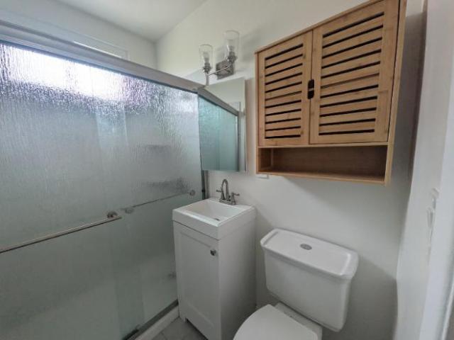 1 Br, 1 bath, Condo 6501 Stafford Ave