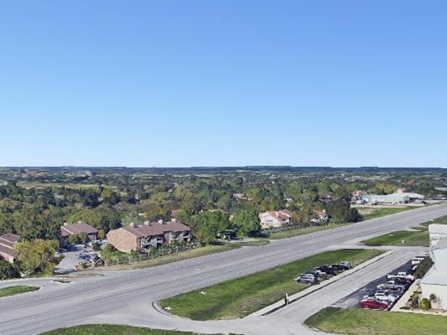 1 Br, 1 bath, Condo 653 Loop 337