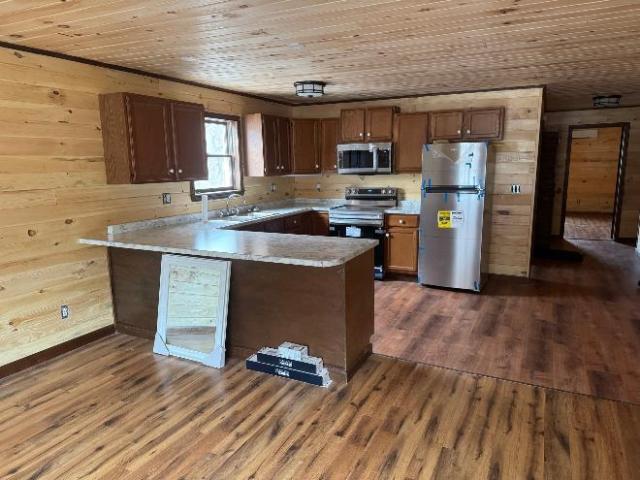 1 Br, 1 bath, Condo 657 Maine Ave