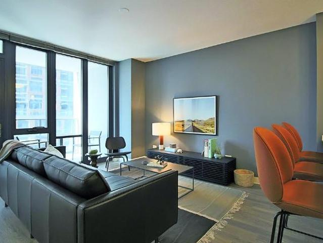 1 Br, 1 bath, Condo 659 N Wells St