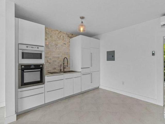 1 Br, 1 bath, Condo 65 SE Spanish Trail