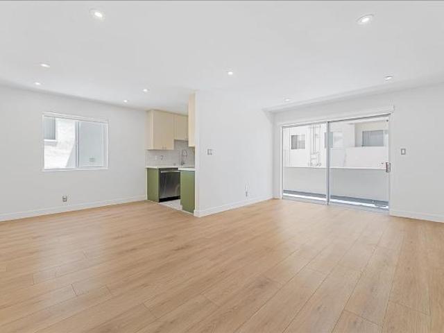 1 Br, 1 bath, Condo 6615 Franklin Ave