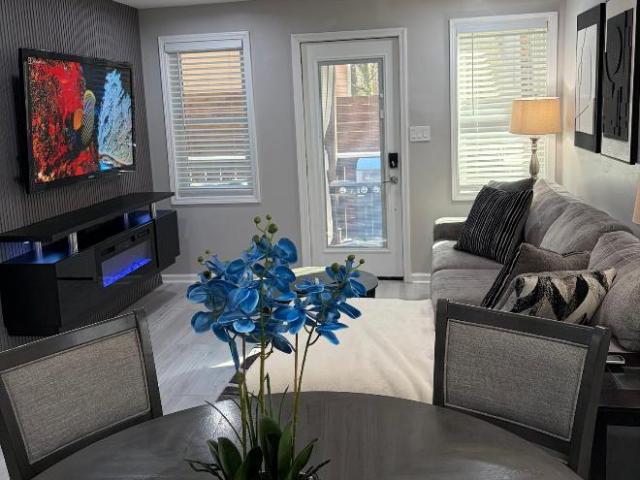 1 Br, 1 bath, Condo 665 S Preston Ct