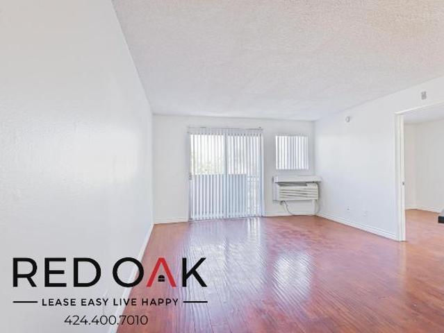 1 Br, 1 bath, Condo 6660 Vineland Ave