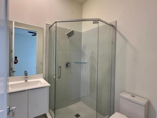 1 Br, 1 bath, Condo 6681 Nw 104 Ave