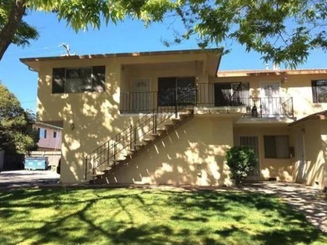 1 Br, 1 bath, Condo 670 Azara Pl