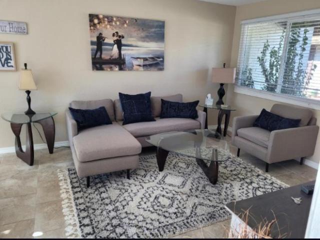 1 Br, 1 bath, Condo 6721 E Mcdowell Rd