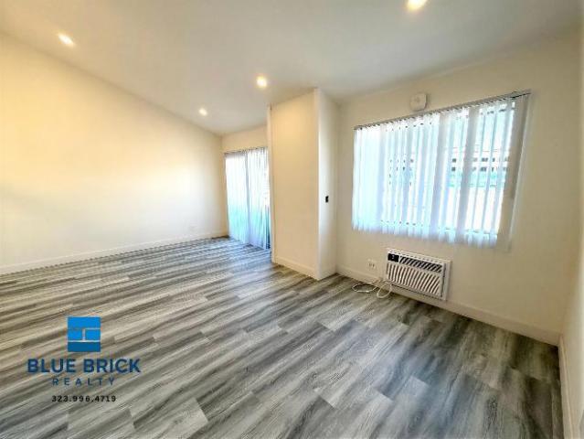 1 Br, 1 bath, Condo 6738 Independence Ave