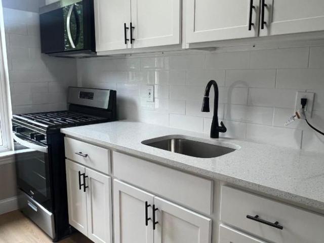 1 Br, 1 bath, Condo 676 Park Ave