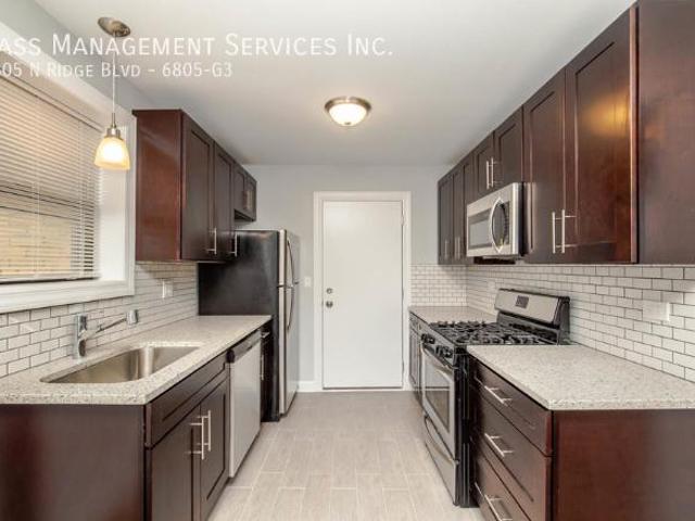 1 Br, 1 bath, Condo 6805 N Ridge Blvd
