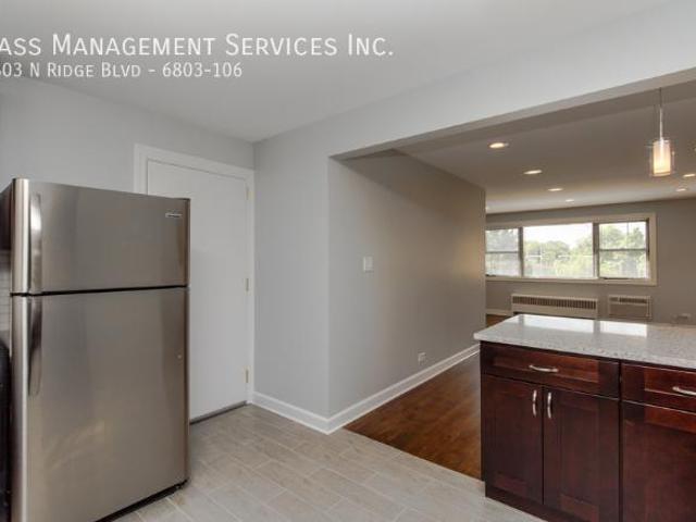 1 Br, 1 bath, Condo 6803 N Ridge Blvd